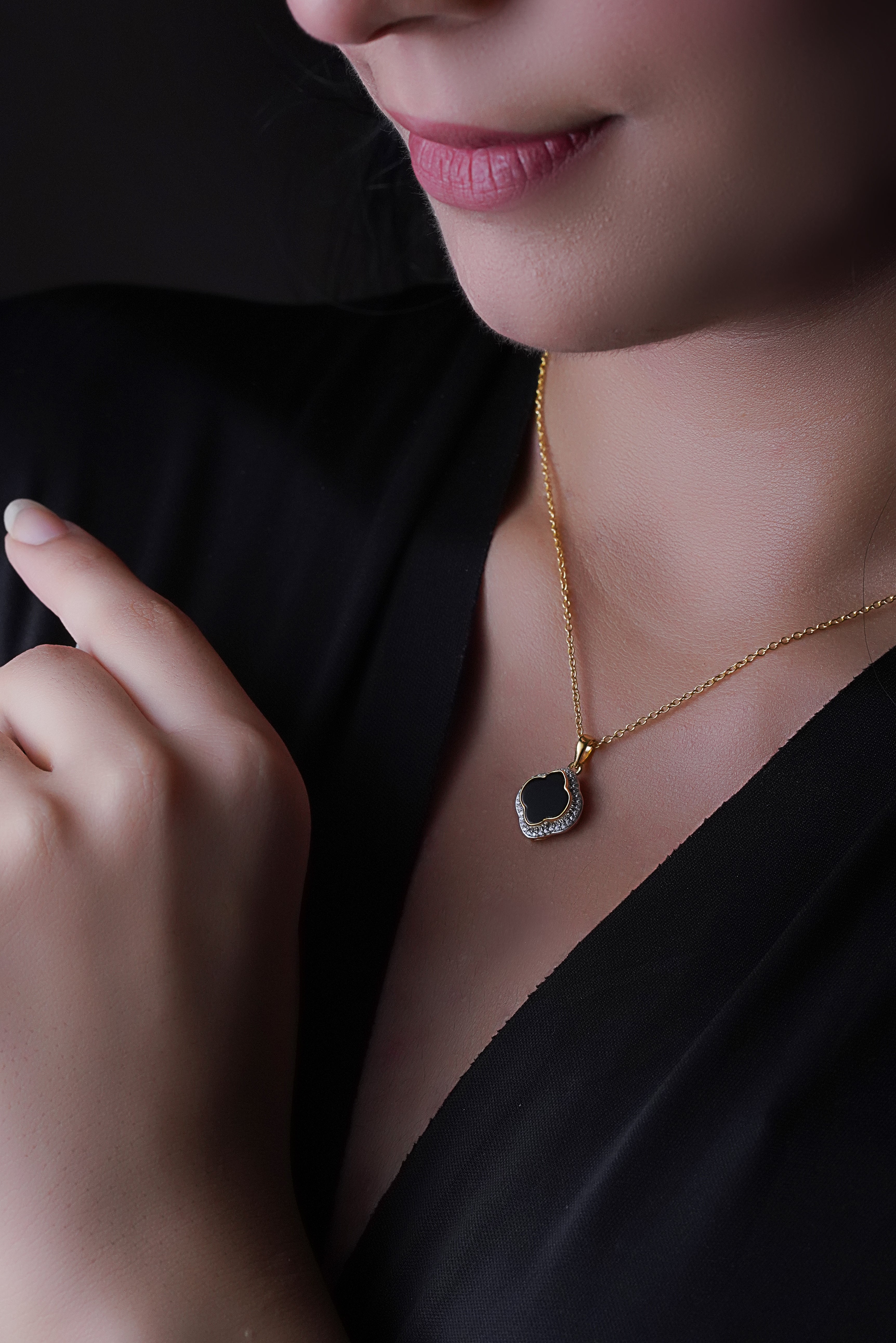 Black Onyx Gemstone: A Complete Guide – Chivri Private Limited
